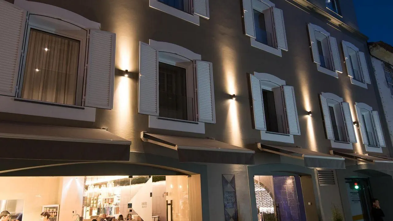 Pogoda Azory - kiedy jechać? Temperatura i klimat Fly.pl